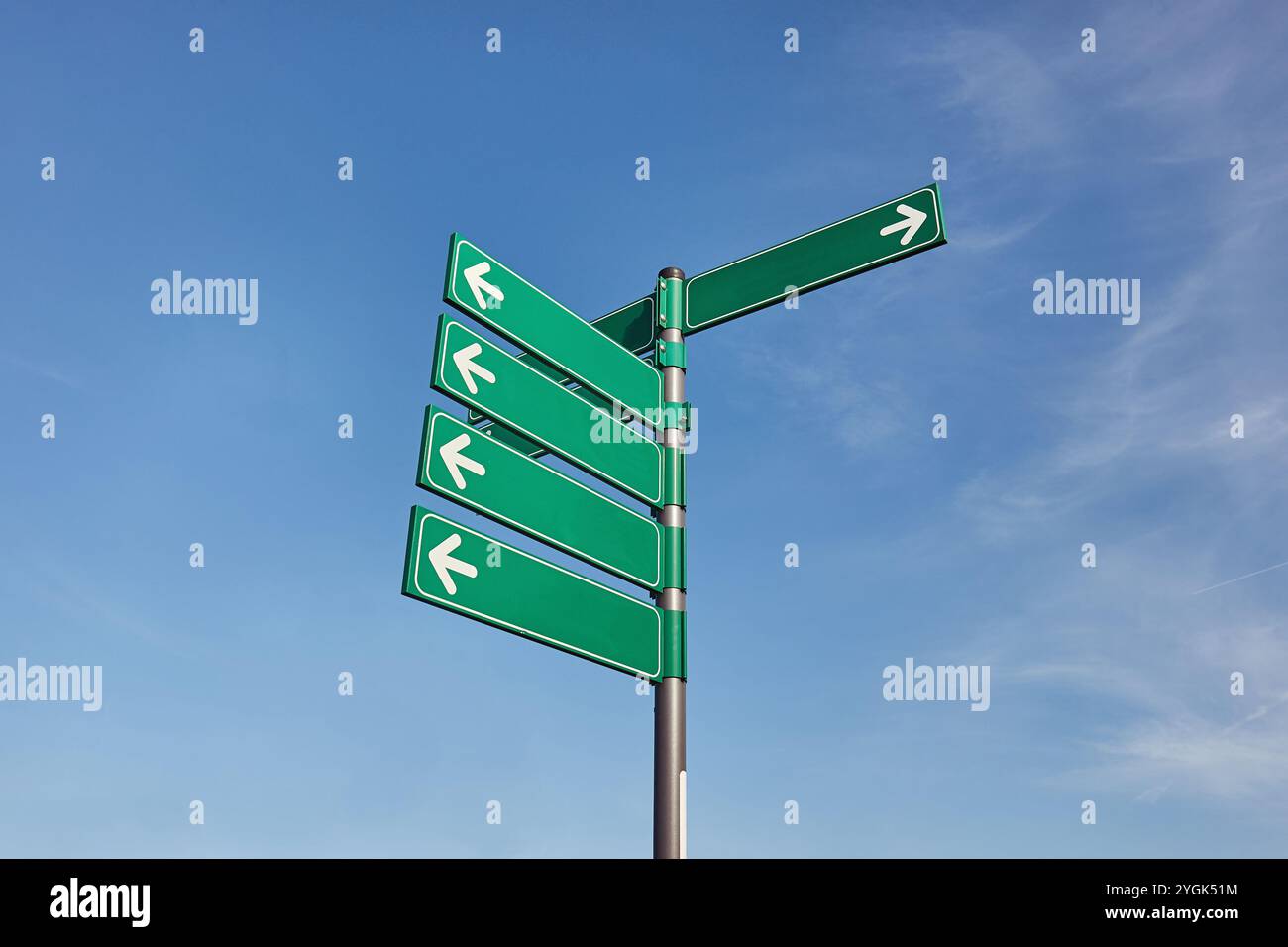 Direction signs blank boards guidepost Stock Photo - Alamy
