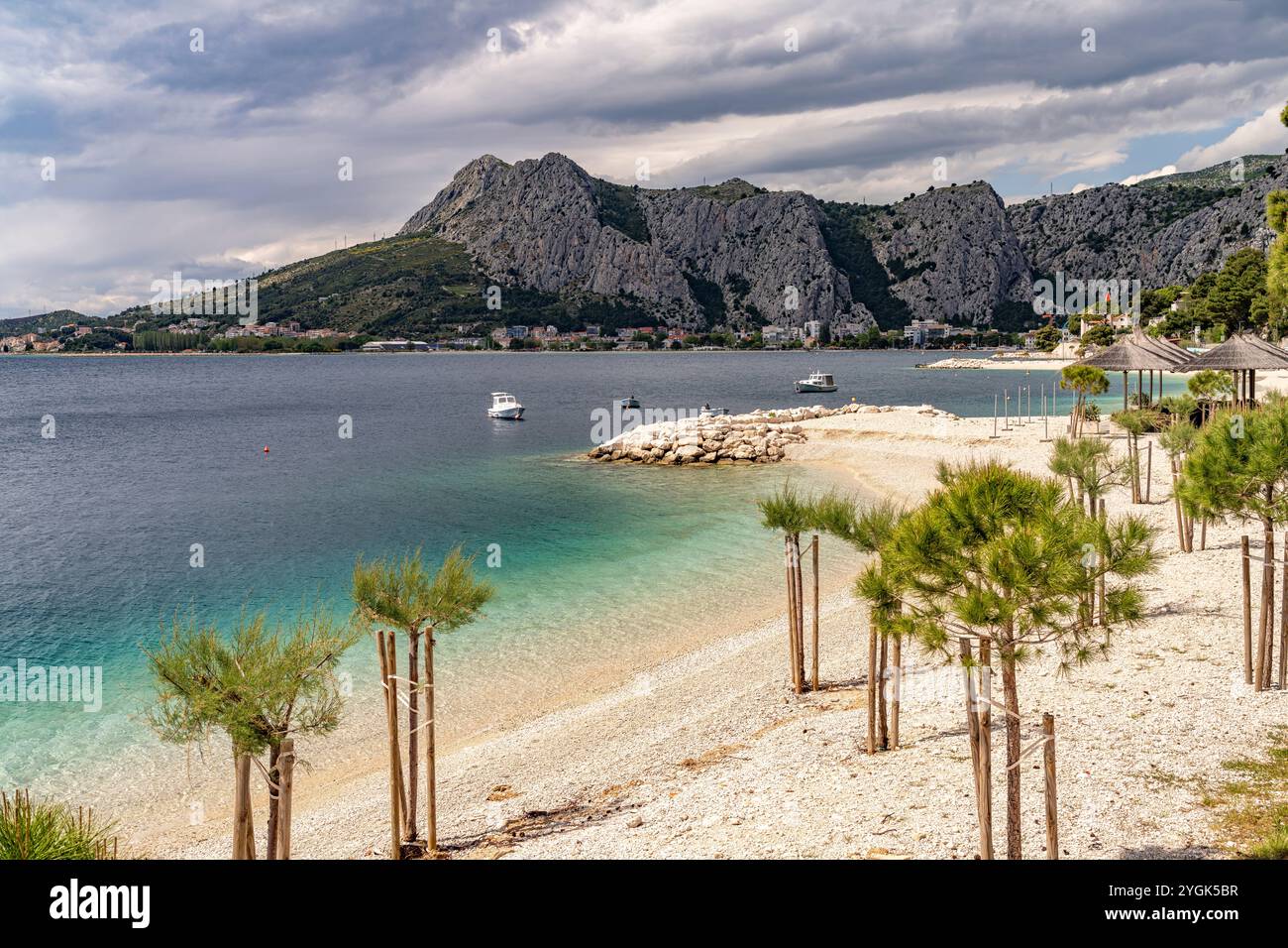 Brzet beach in Omis, Croatia, Europe Stock Photo - Alamy