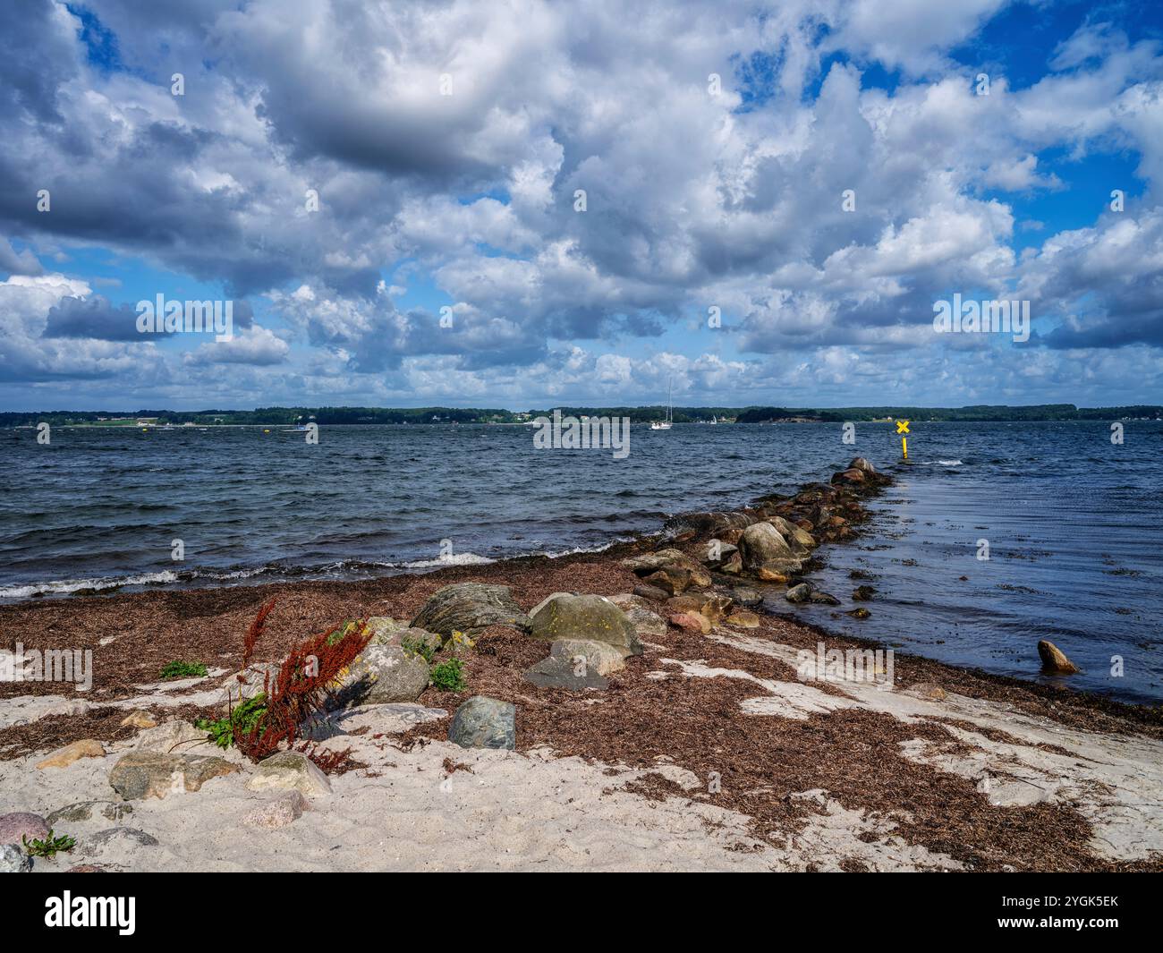 On the fjord boulevard from the Flensburg inner fjord, Glücksburg Stock ...