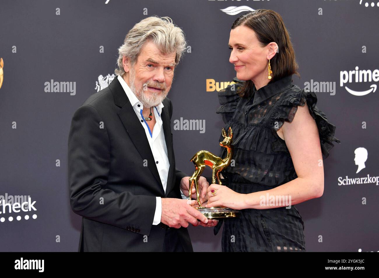 Reinhold Messner mit Ehefrau Diane Messner bei der 76. Bambi-Verleihung ...