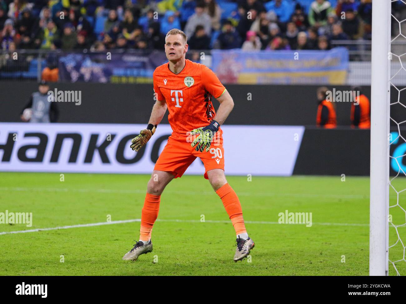 Hamburg, Germany. 7th Nov 2024. Goalkeeper Denes Dibusz of Ferencvaros ...