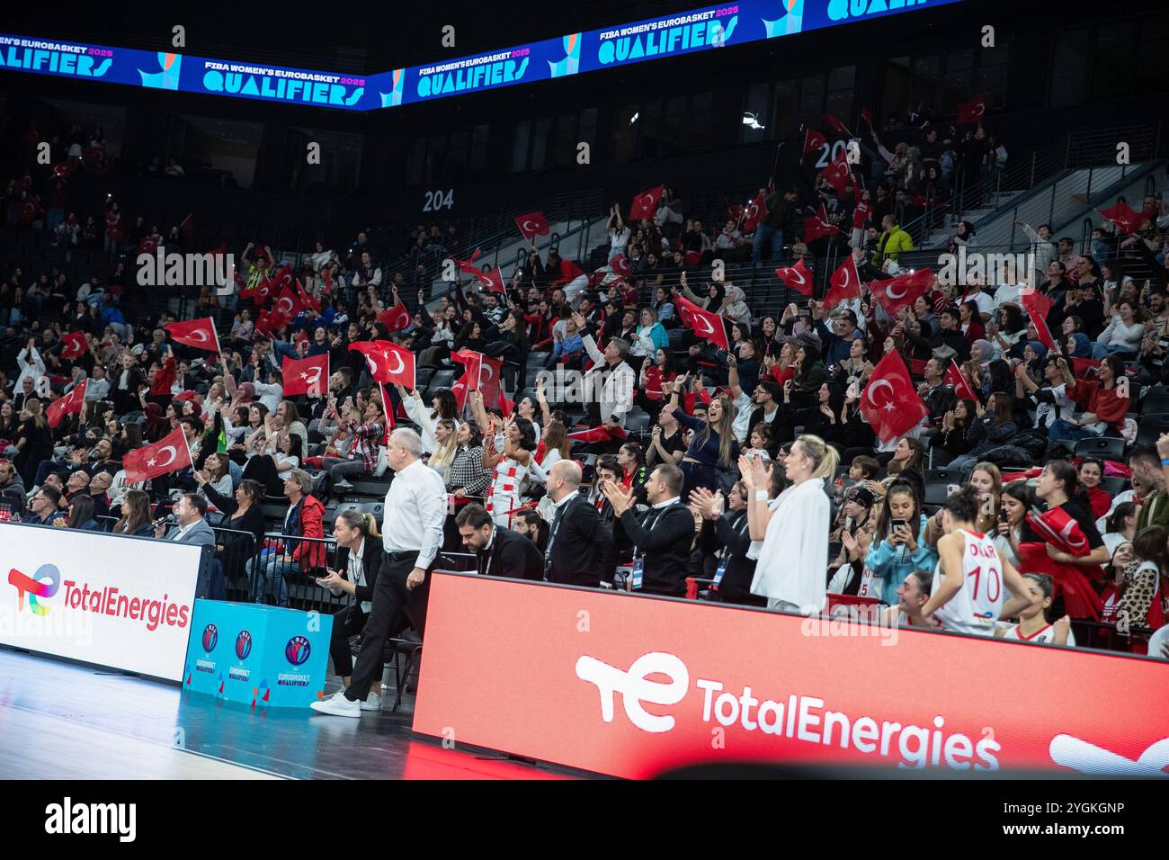 Istanbul, Turkey. 07th Nov, 2024. Players of Turkiye celebrate their ...