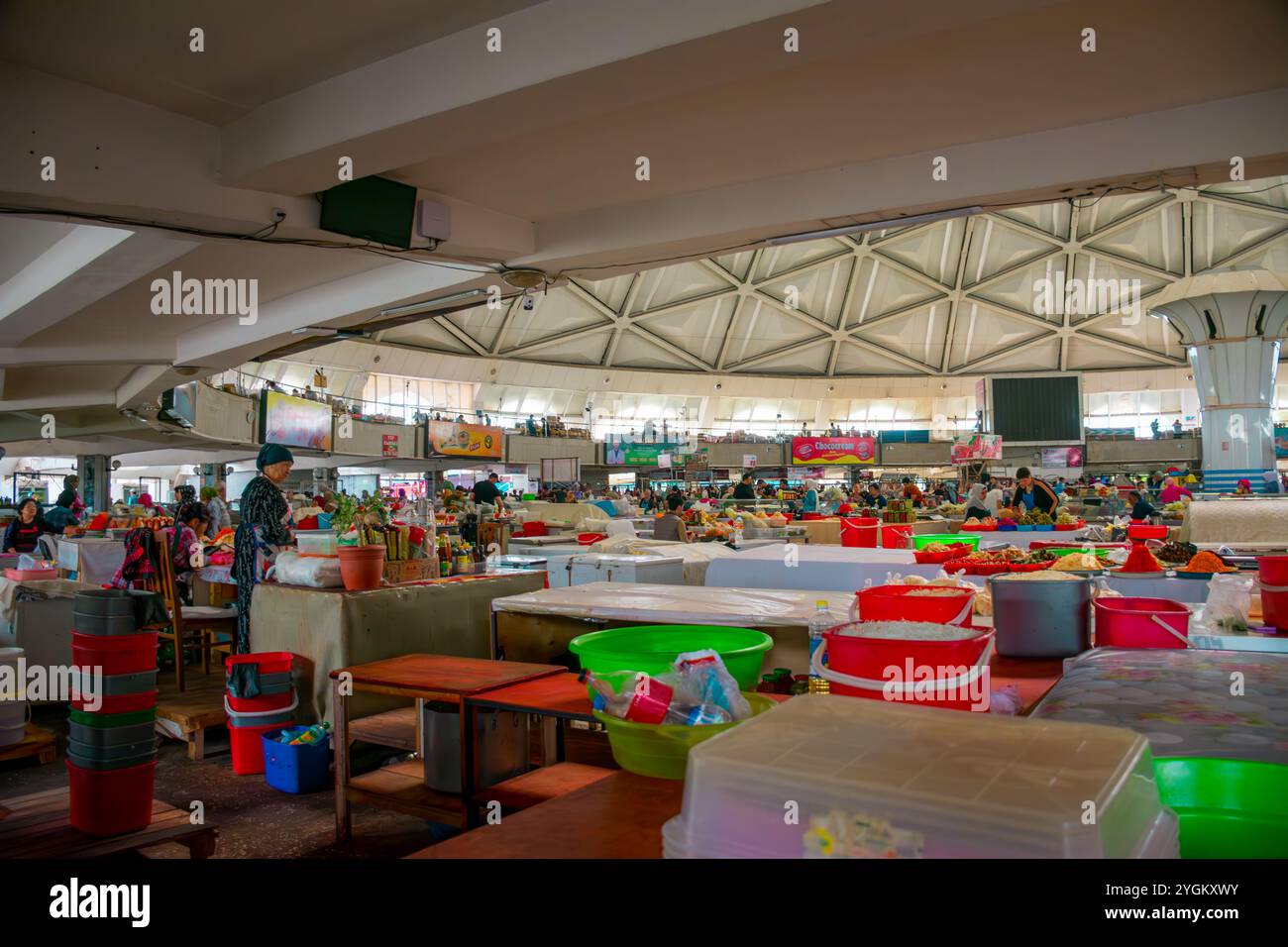TASHKENT, UZBEKISTAN - SEPTEMBER 16, 2024:The round pavilion at Chorsu ...