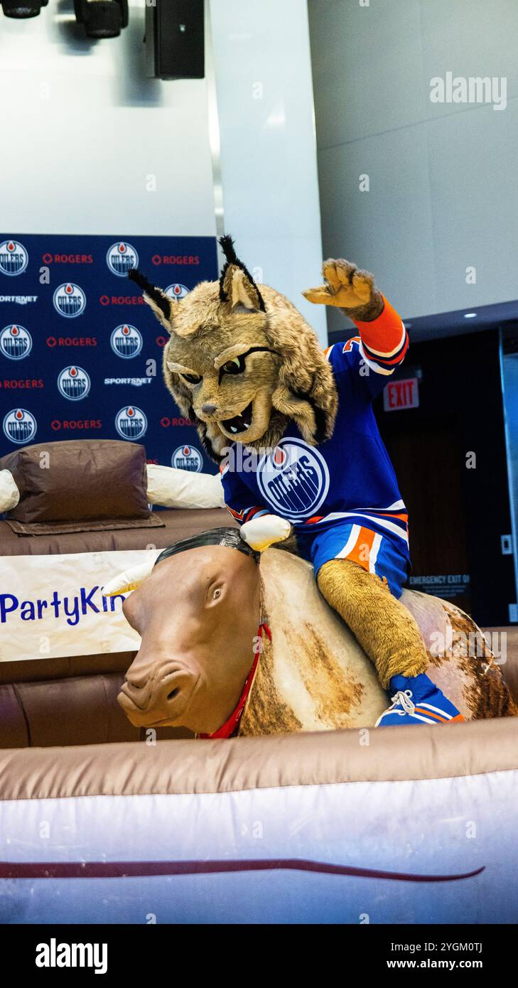 Edmonton, Canada. 07th Nov, 2024. Edmonton Oiler's Mascot "Hunter ...