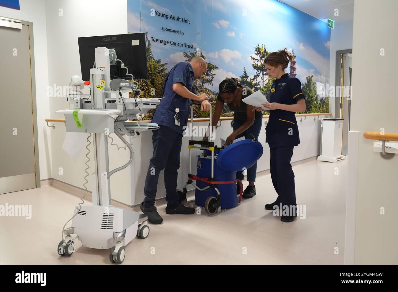 Facilitator hospital hi-res stock photography and images - Alamy