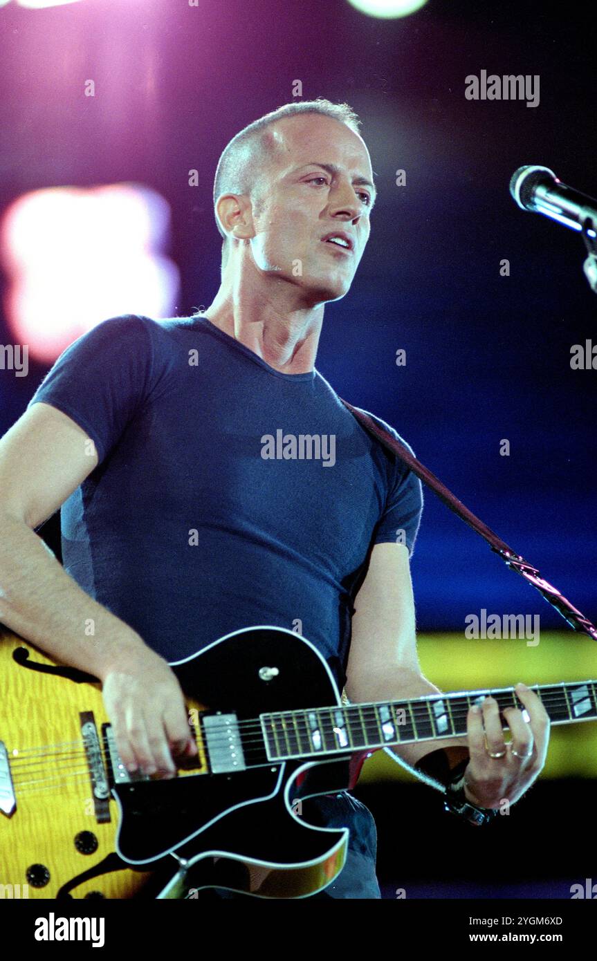 Verona Italy 08/09/2001 : Raf,Italian singer,during the television show ...