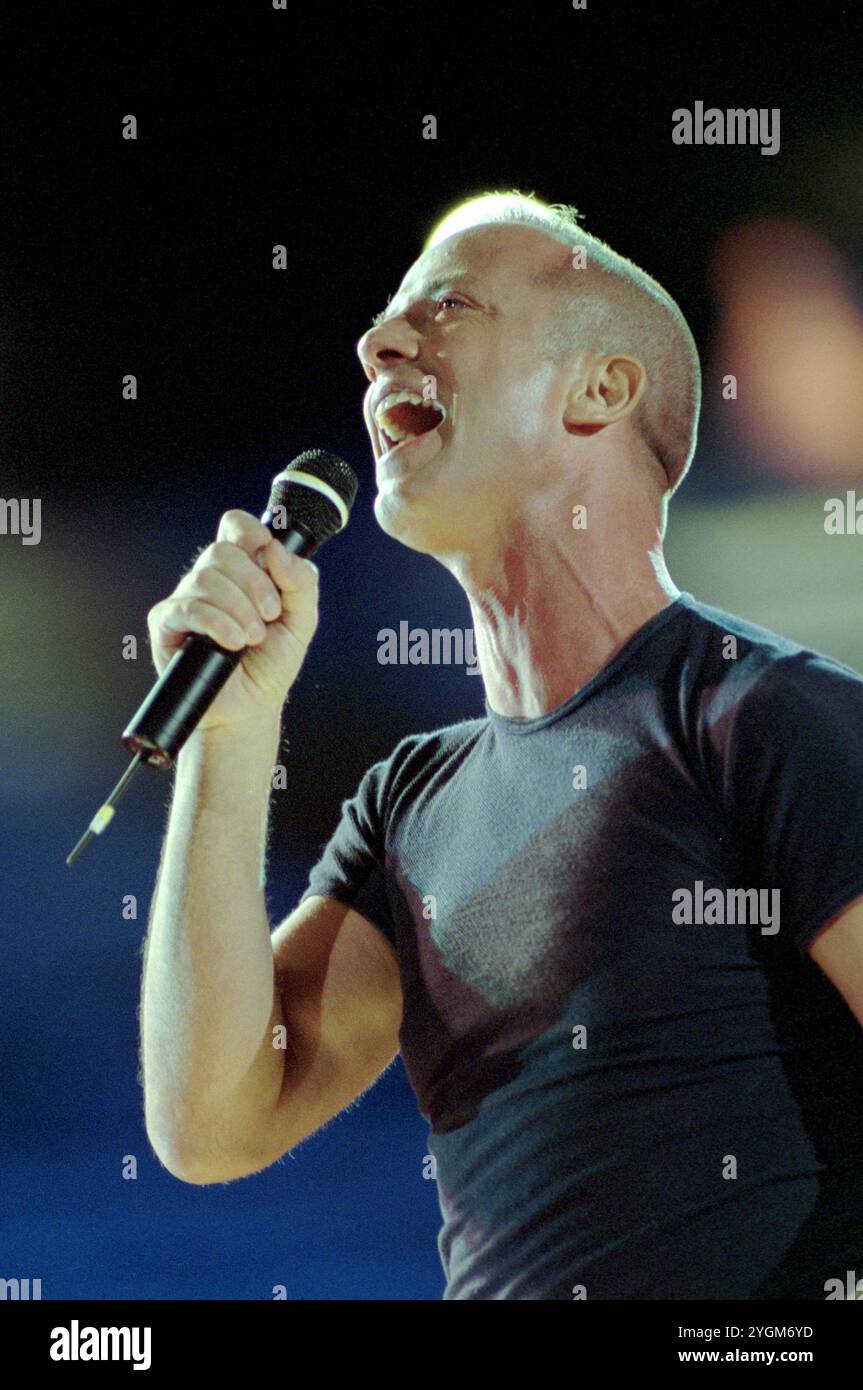 Verona Italy 08/09/2001 : Raf,Italian singer,during the television show ...