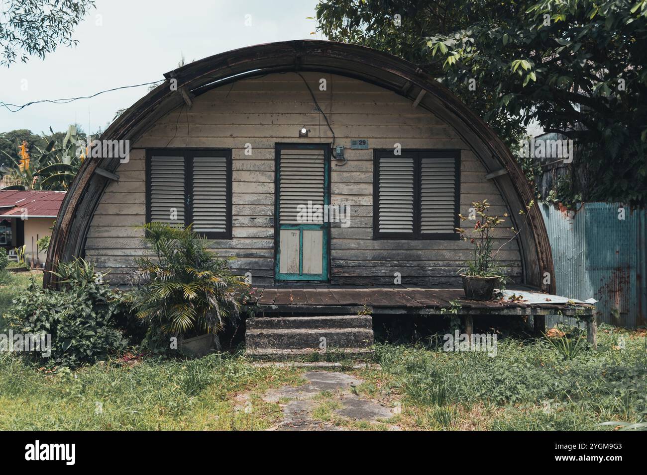 Semi colonial hi-res stock photography and images - Alamy