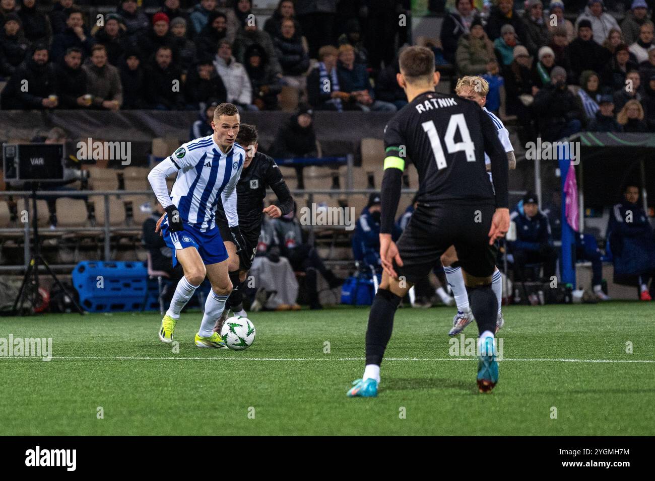 Helsinki, Finland. 7th Nov 2024. Santeri Hostikka of HJK during the ...