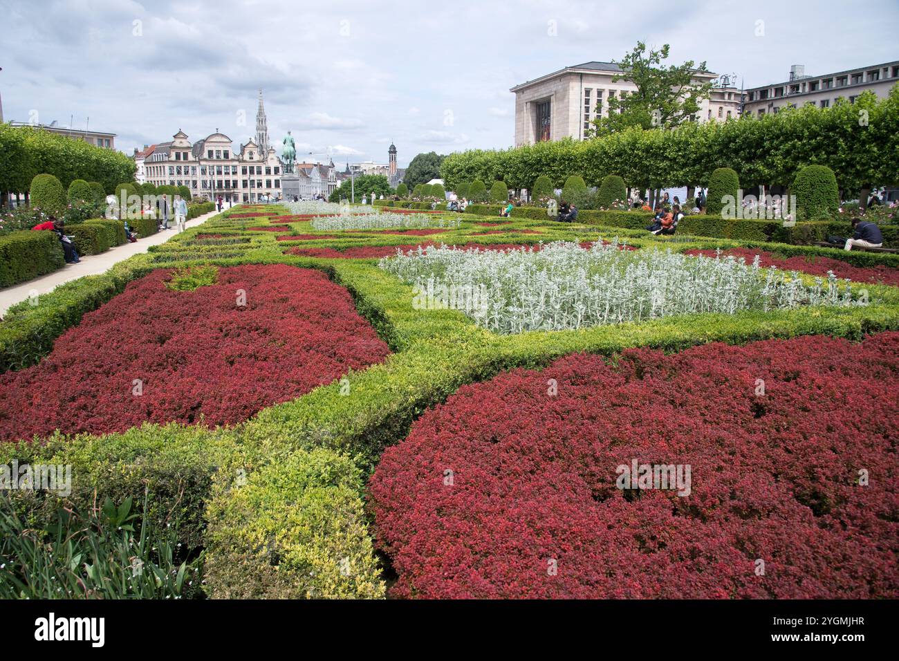 Mont des Arts / Kunstberg and Brabantine Gothic Hotel de Ville (Town ...