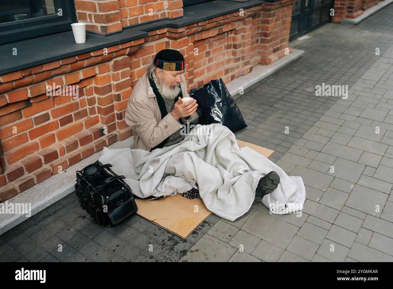Homeless person frozen hi-res stock photography and images - Alamy