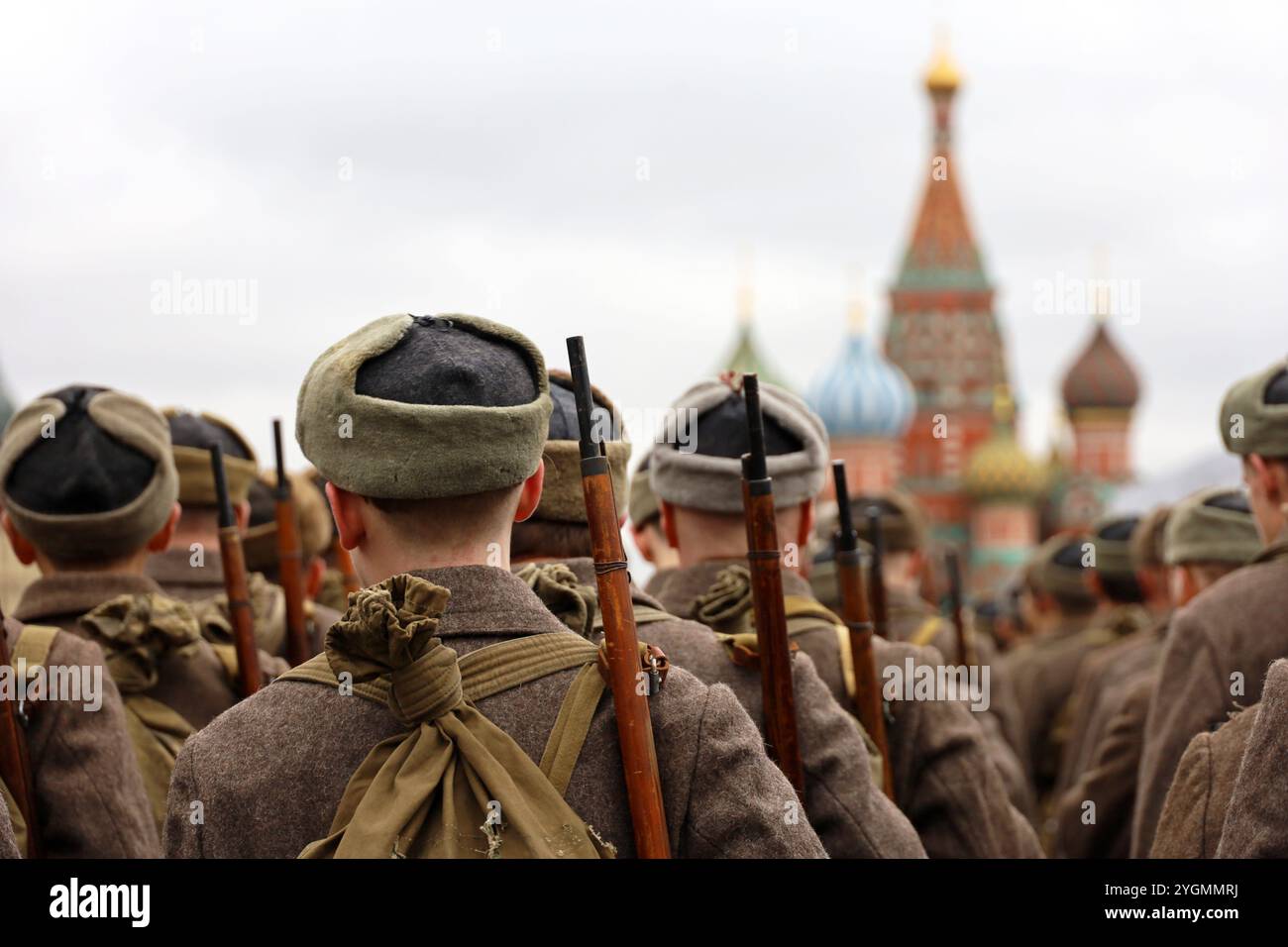 Russian soldiers in Soviet military uniform of World War II on Red ...