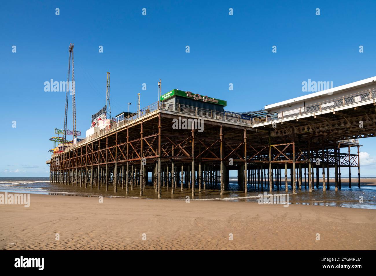 Lancashire tourist resort hi-res stock photography and images - Alamy