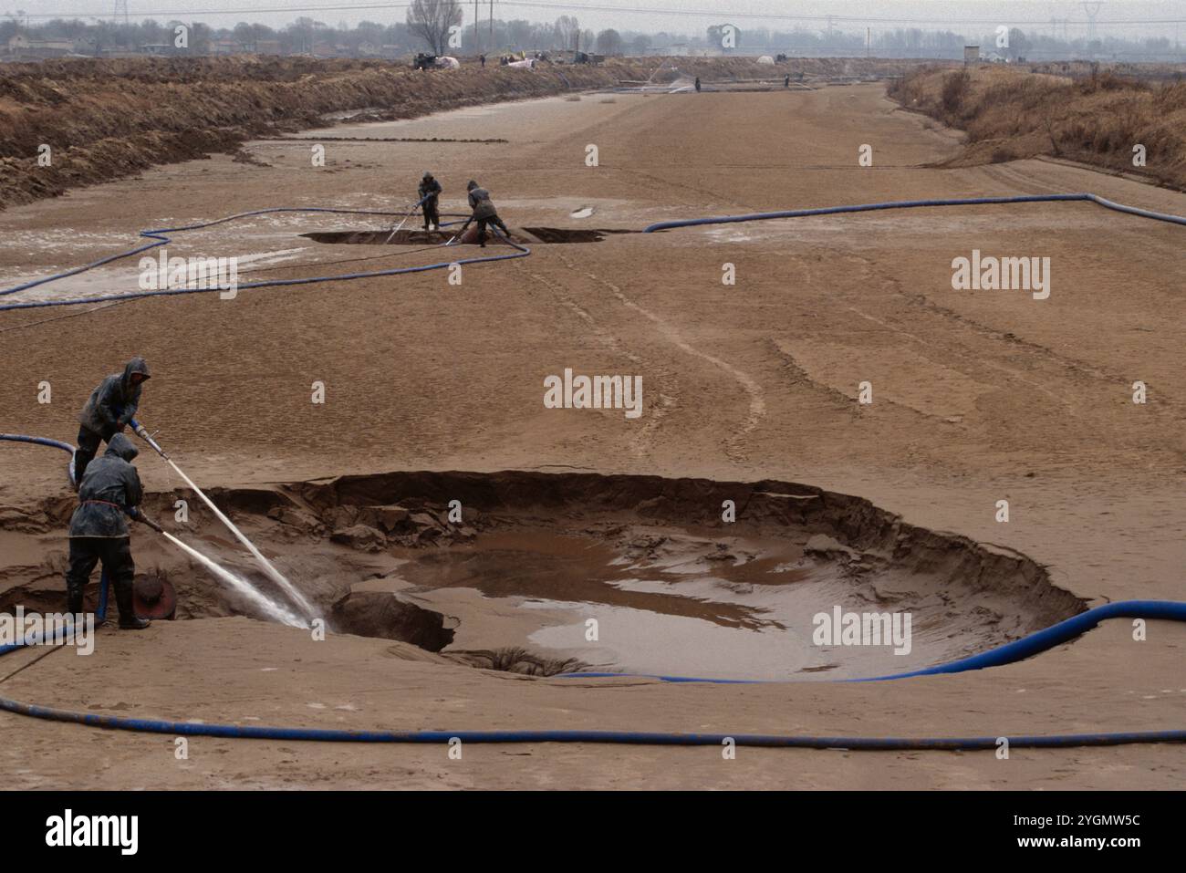 China water diversion irrigation hi-res stock photography and images ...