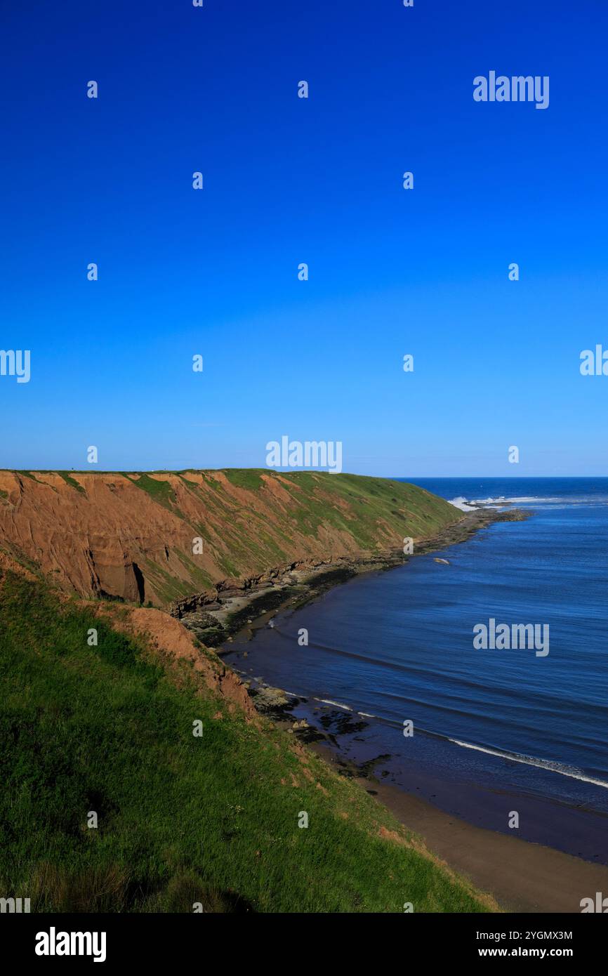 Filey brigg peninsular hi-res stock photography and images - Alamy