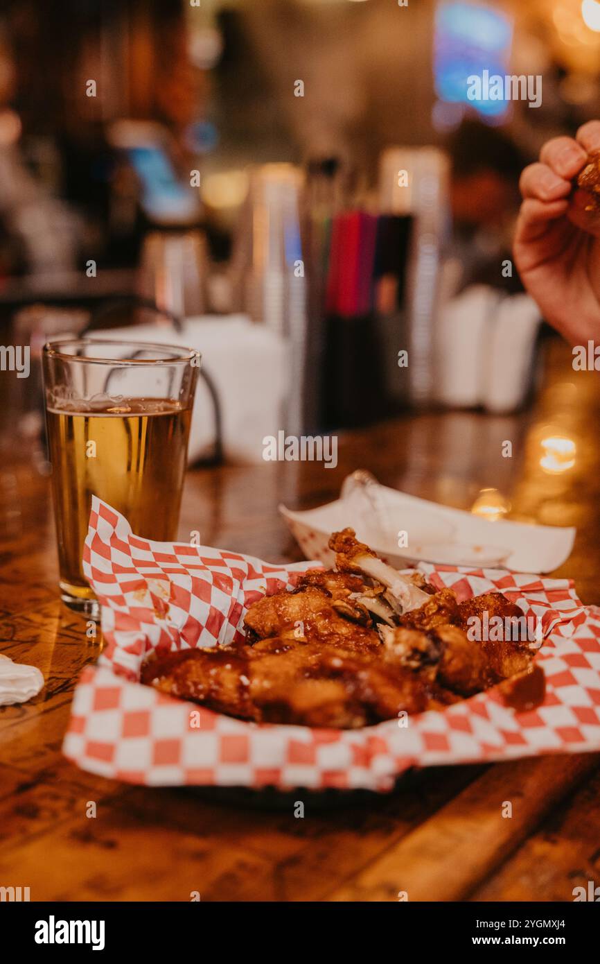 Wings bar hi-res stock photography and images - Alamy