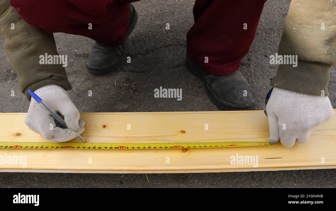 Carpenter technique hi-res stock photography and images - Alamy