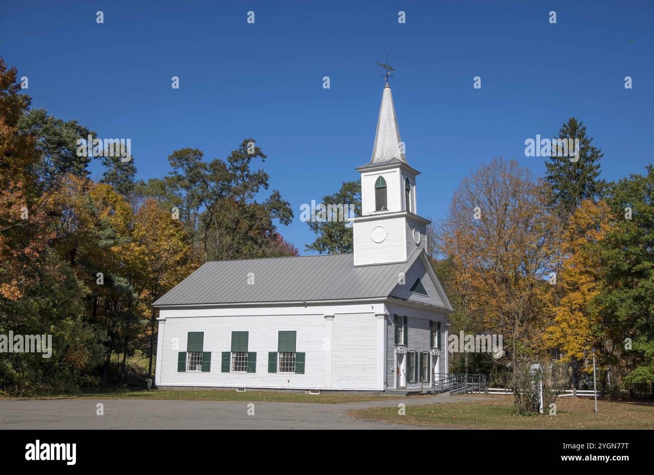 a traditional new england white church in the small town of royalton in ...