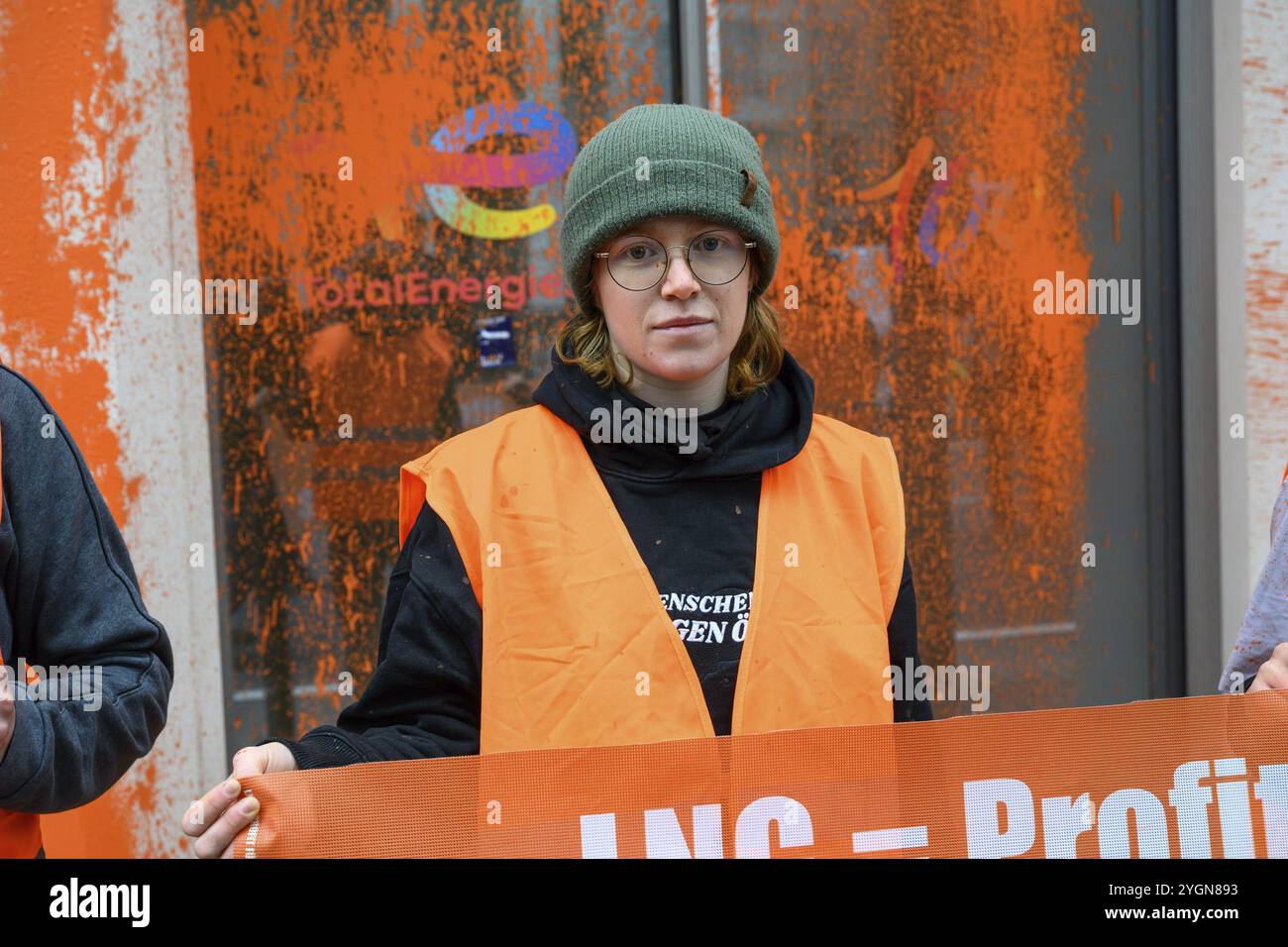 Lng logos hi-res stock photography and images - Alamy