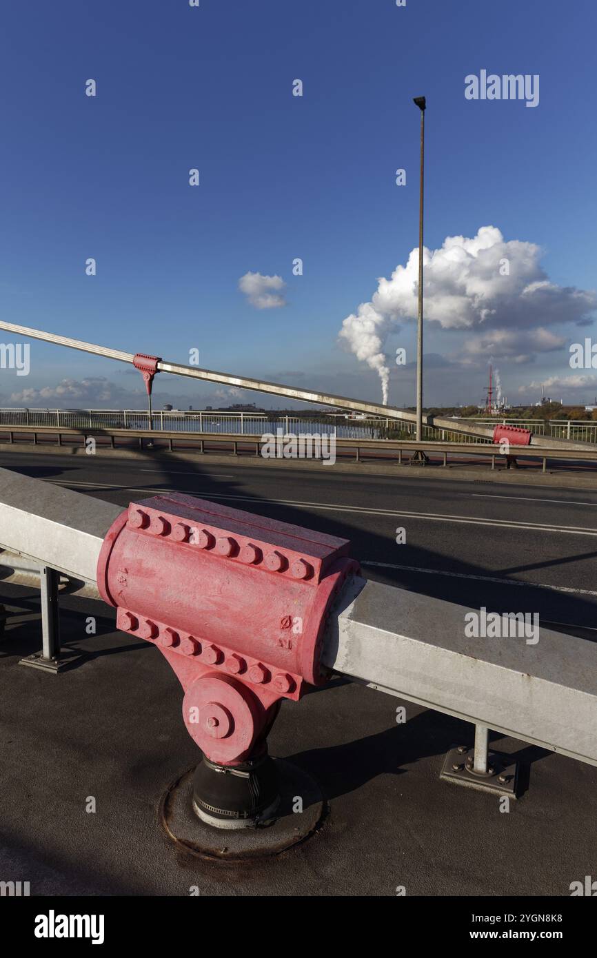 Carriageway girder of the Friedrich-Ebert-Bridge, drawbar bridge from ...