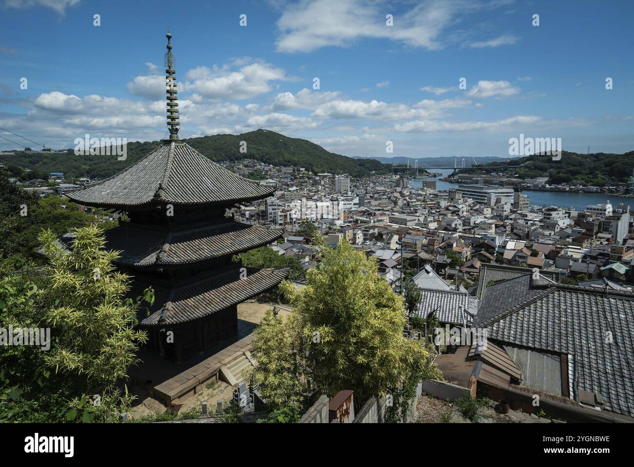 The three-storey Tenneiji Sanjuto pagoda in Onomichi was built in 1367 ...