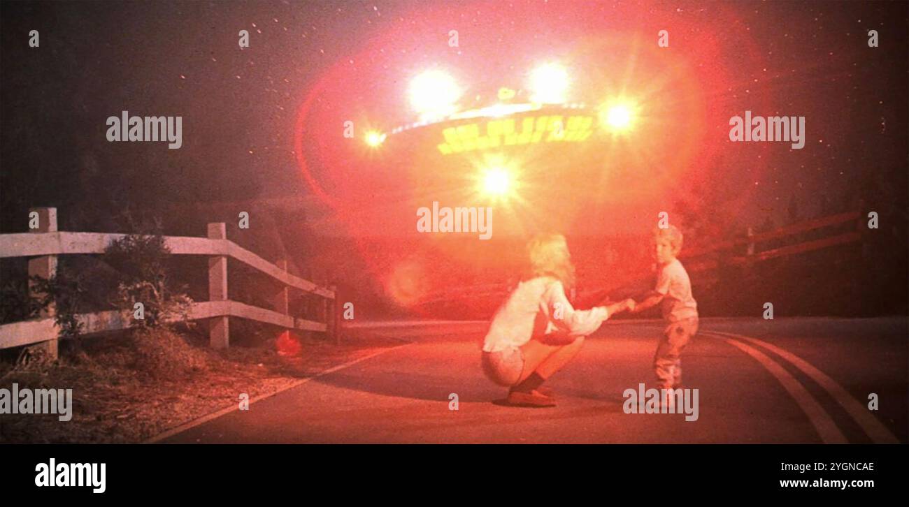 CLOSE ENCOUNTERS OF THE THIRD KIND 1978 Columbia Pictures film with Melinda Dillon and Cary ...