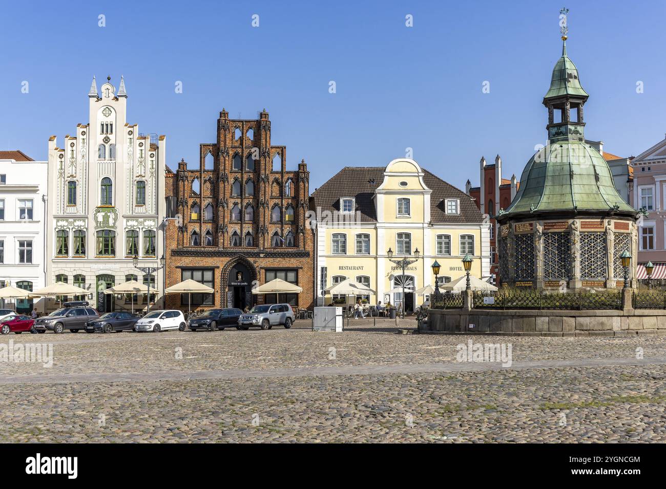 In 1602, the Wismar Waterworks on the market square and the surrounding ...