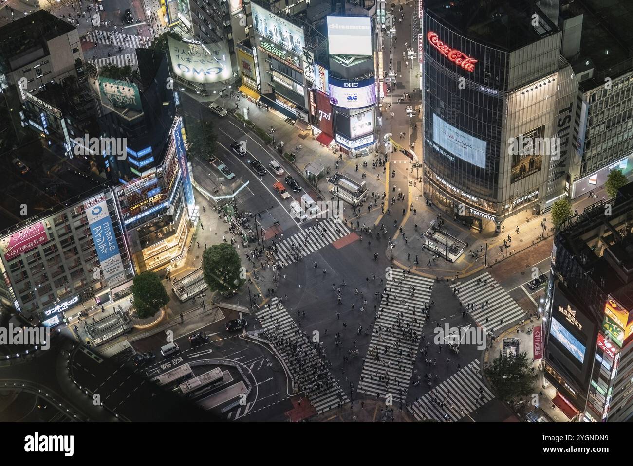 Top down view japanese intersection hi-res stock photography and images ...