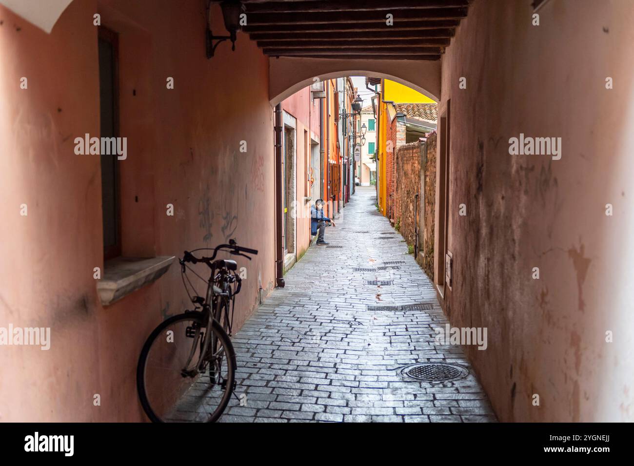 Passage ancient stone houses hi-res stock photography and images - Alamy