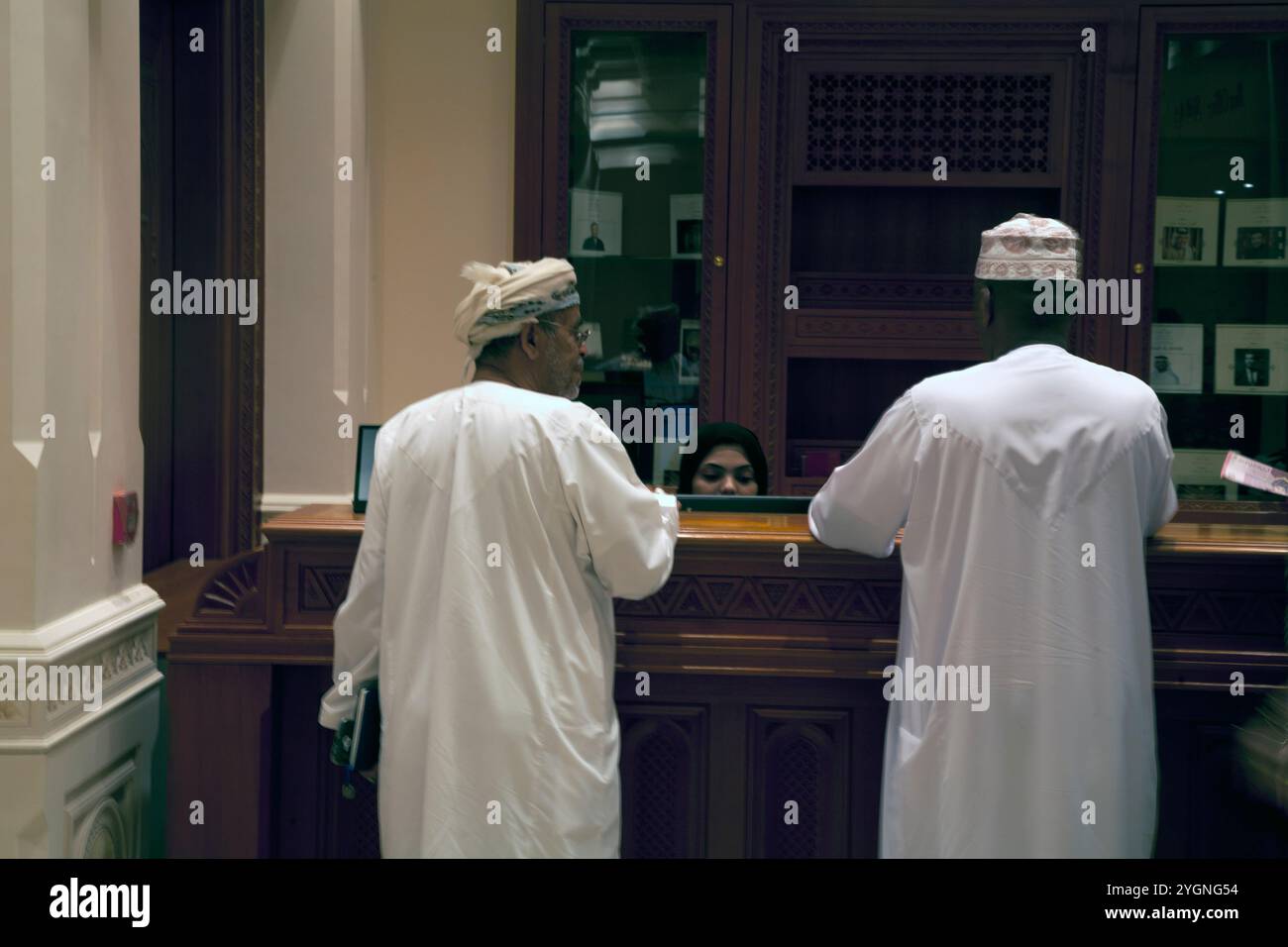 Traditiondl dress hi-res stock photography and images - Alamy