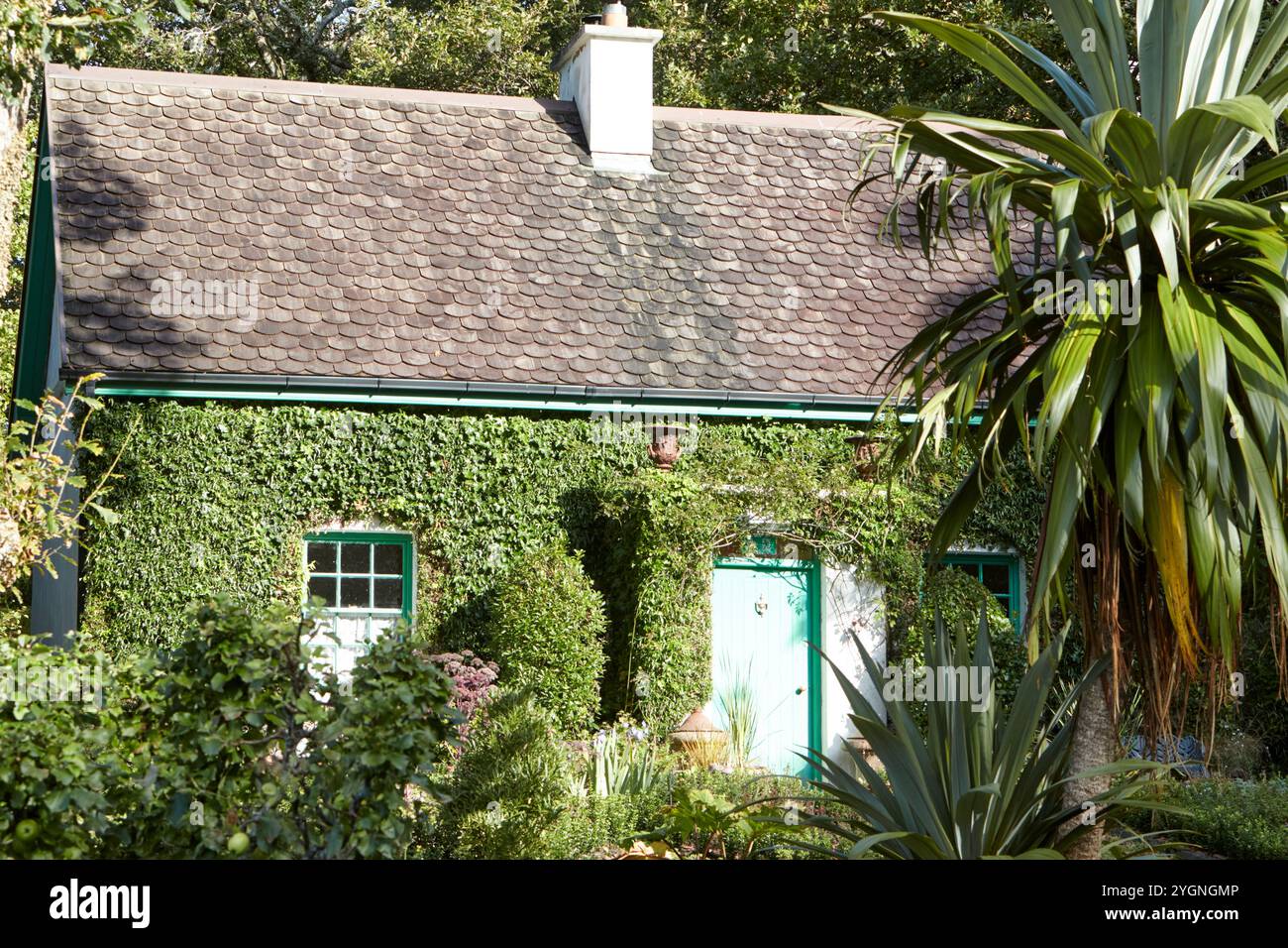 old gardeners cottage in glenveagh gardens glenveagh national park ...