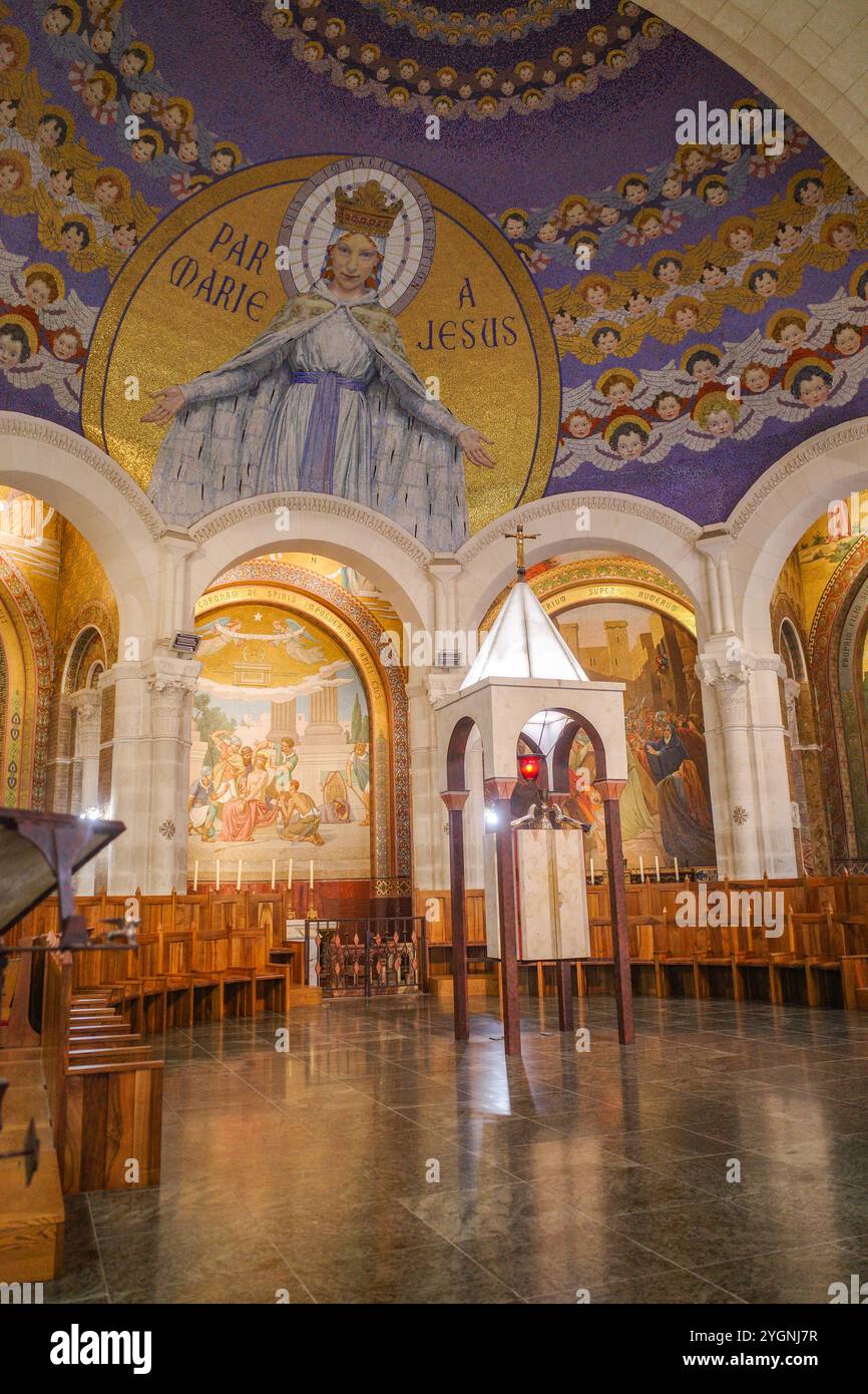 Lourdes, France - 1 Nov, 2024: Interior of the Basilica of Our Lady of ...
