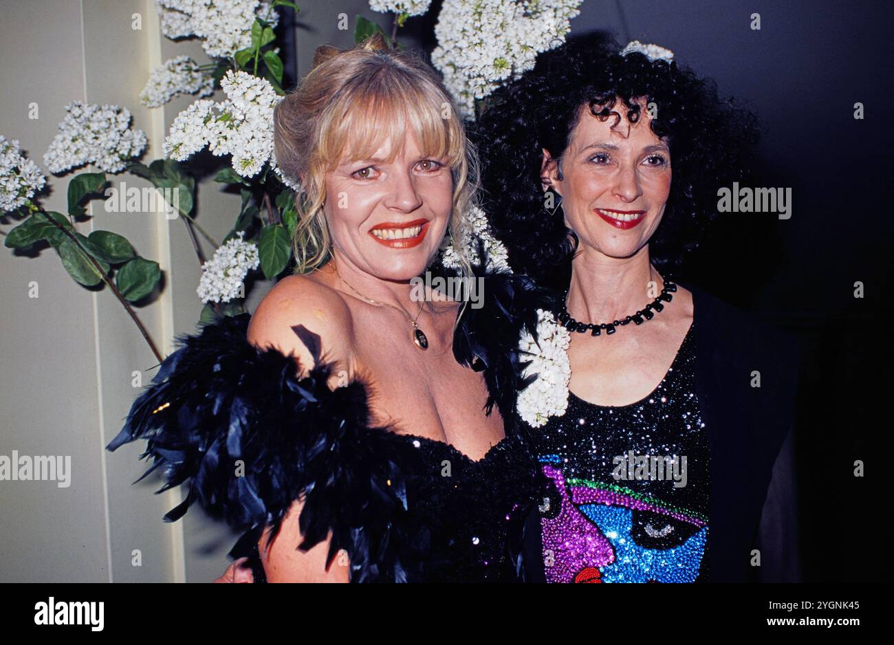 Ehefrauen von hi-res stock photography and images - Alamy