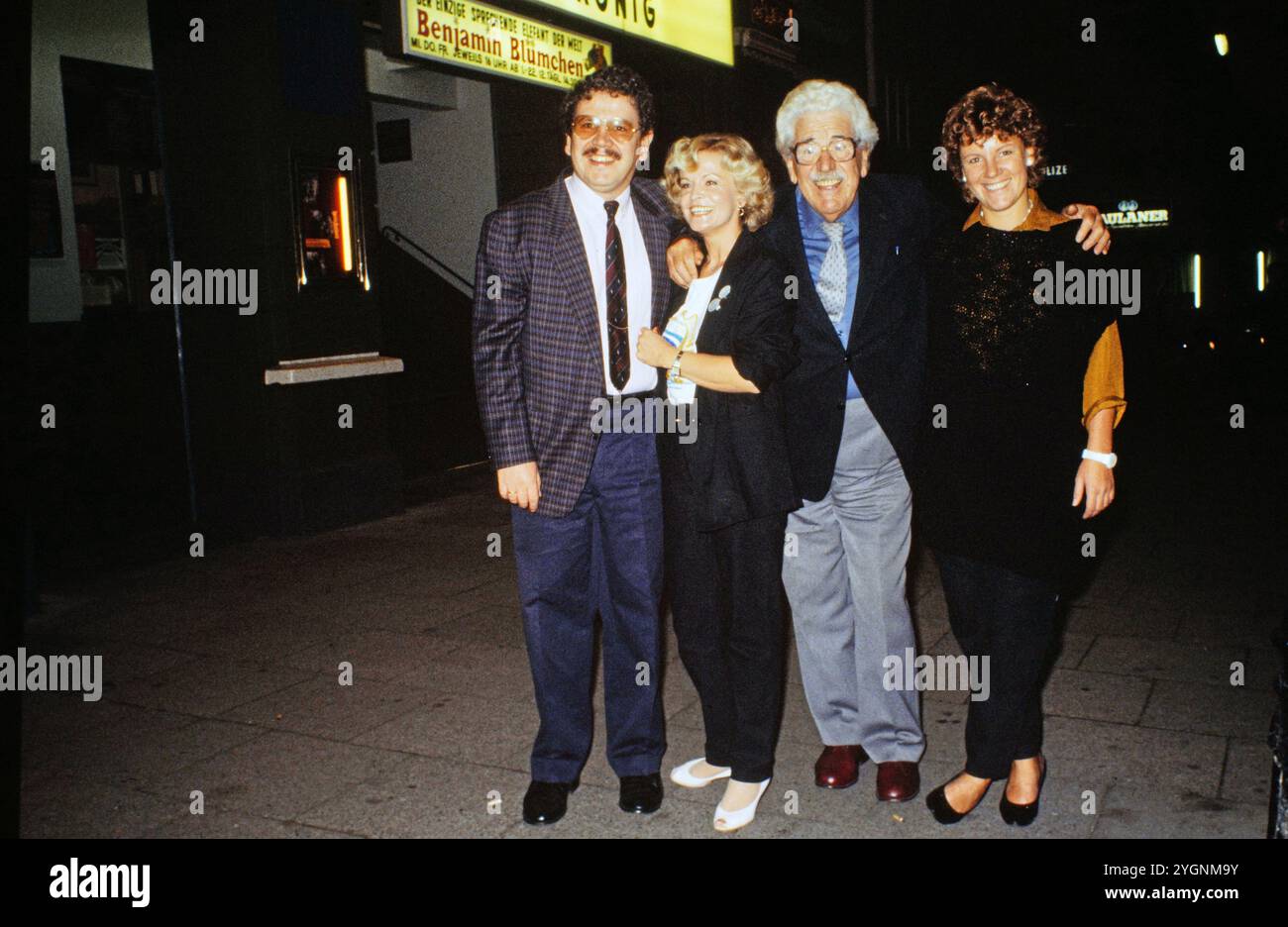 Volksschauspieler Willy Millowitsch mit Tochter Mariele (rechts), Sohn ...