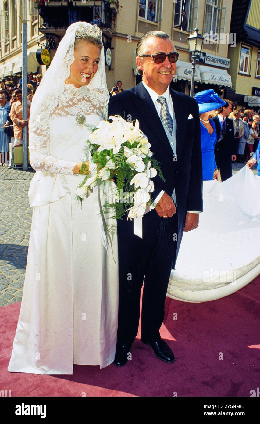 Lilly zu Sayn-Wittgenstein-Berleburg, aka Marie-Louise Prinzessin zu ...