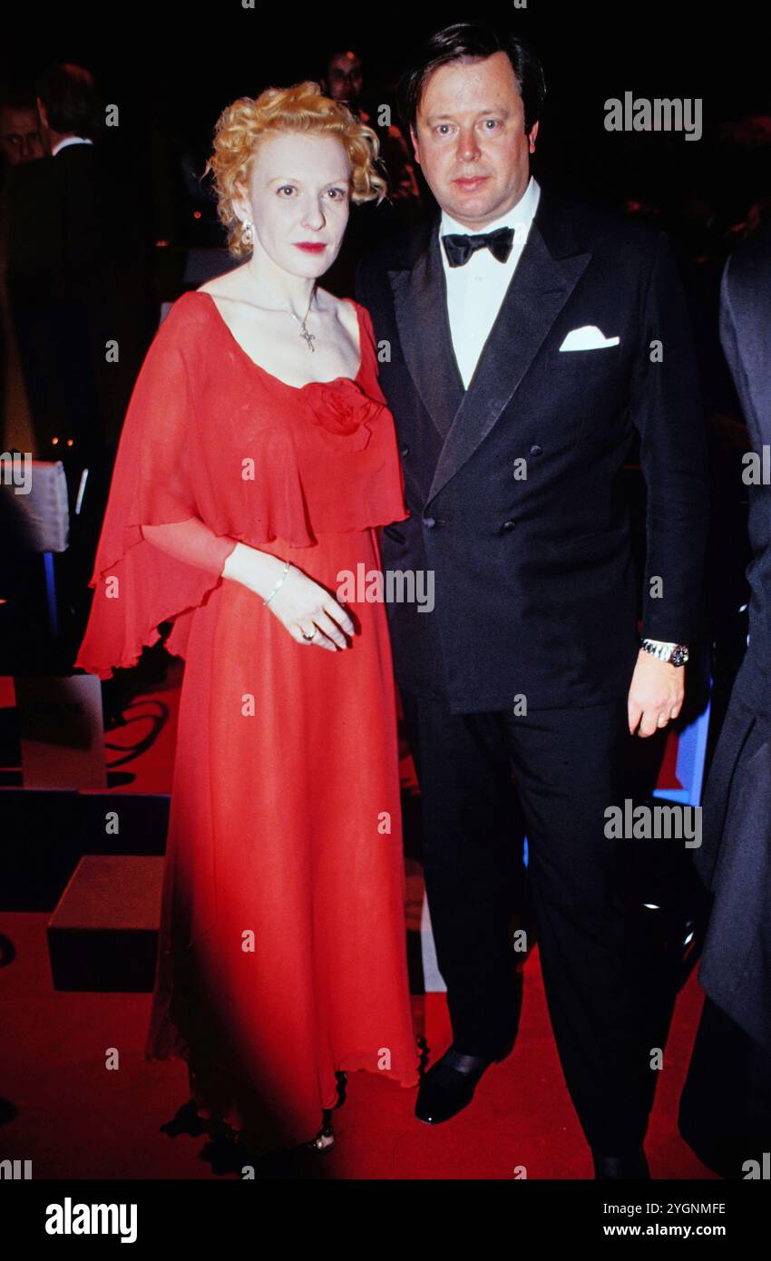 BAMBI Verleihung 1993 in München: Gäste: Sunnyi Melles mit Ehemann ...