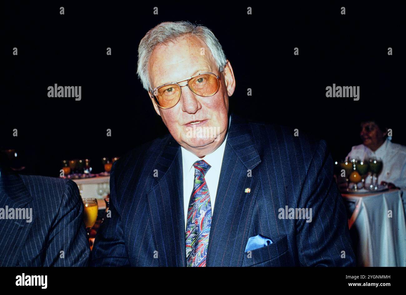 Journalist Wolf Feller (?), Fernsehdirektor des Bayerischen Rundfunks ...