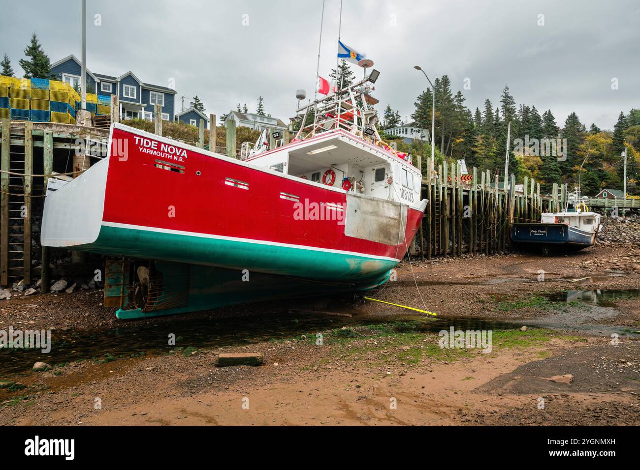 Hall’s harbour hi-res stock photography and images - Alamy