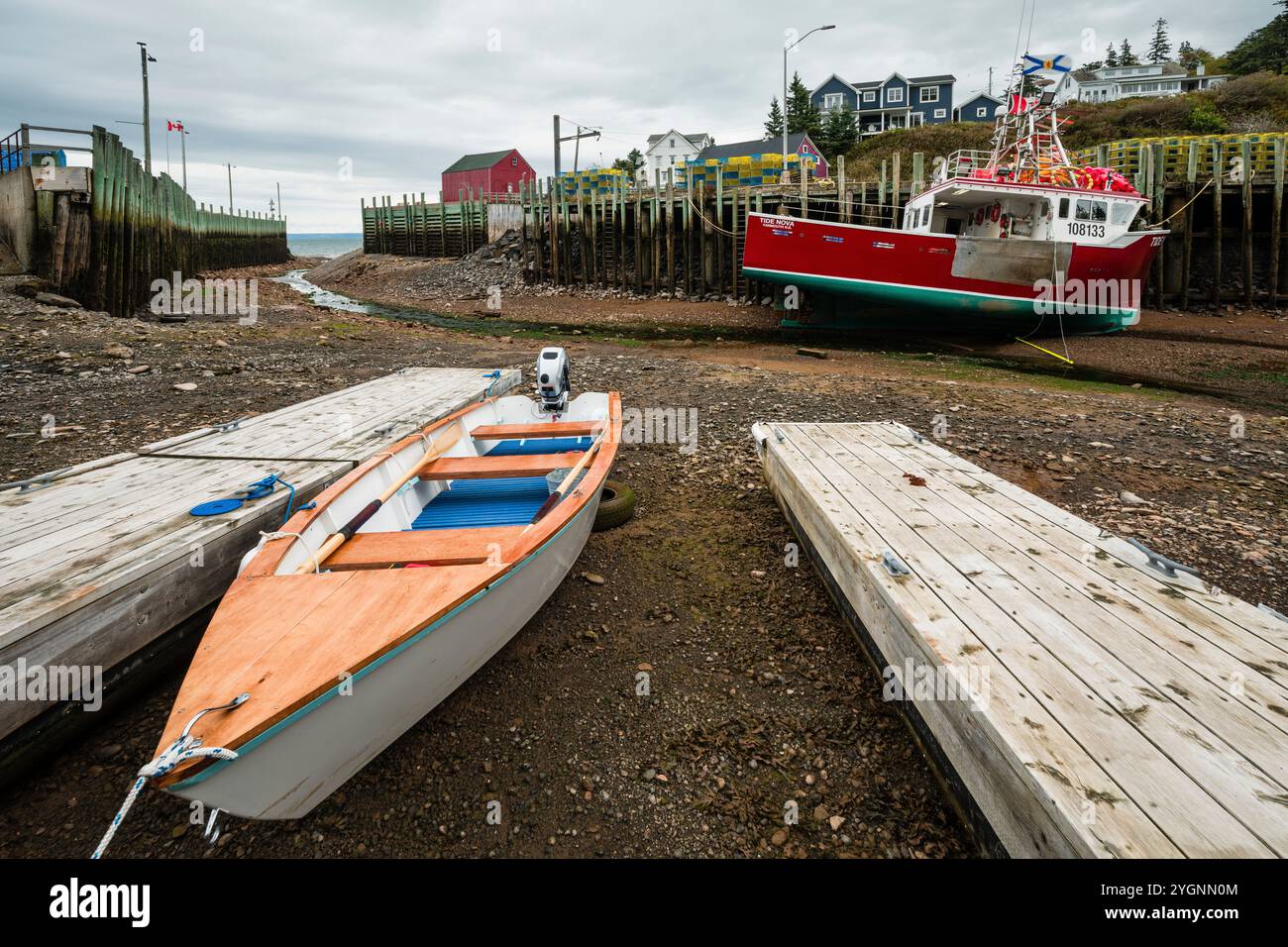 Low Tide Halls Harbour Halls Harbour, Nova Scotia, CAN Stock Photo - Alamy