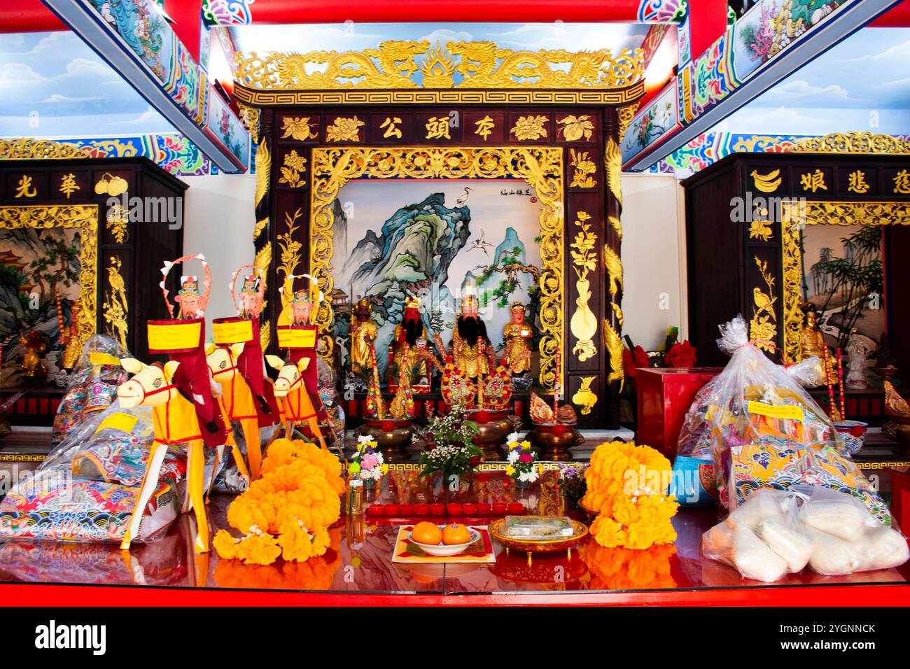 Lao Ben Tou Gong Land god or Bang Yai Chinese God Shrine for thai ...