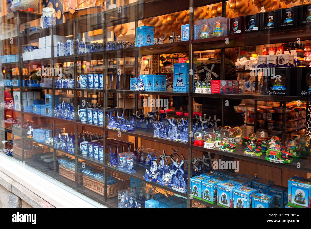 Amsterdam, NL, 10 OCT 2021: Touristic and raditional souvenirs sold at ...