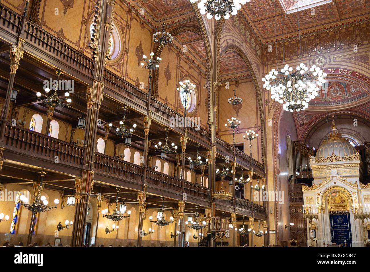 Interiors of Budapest Grand Synagogue - Hungary Stock Photo - Alamy