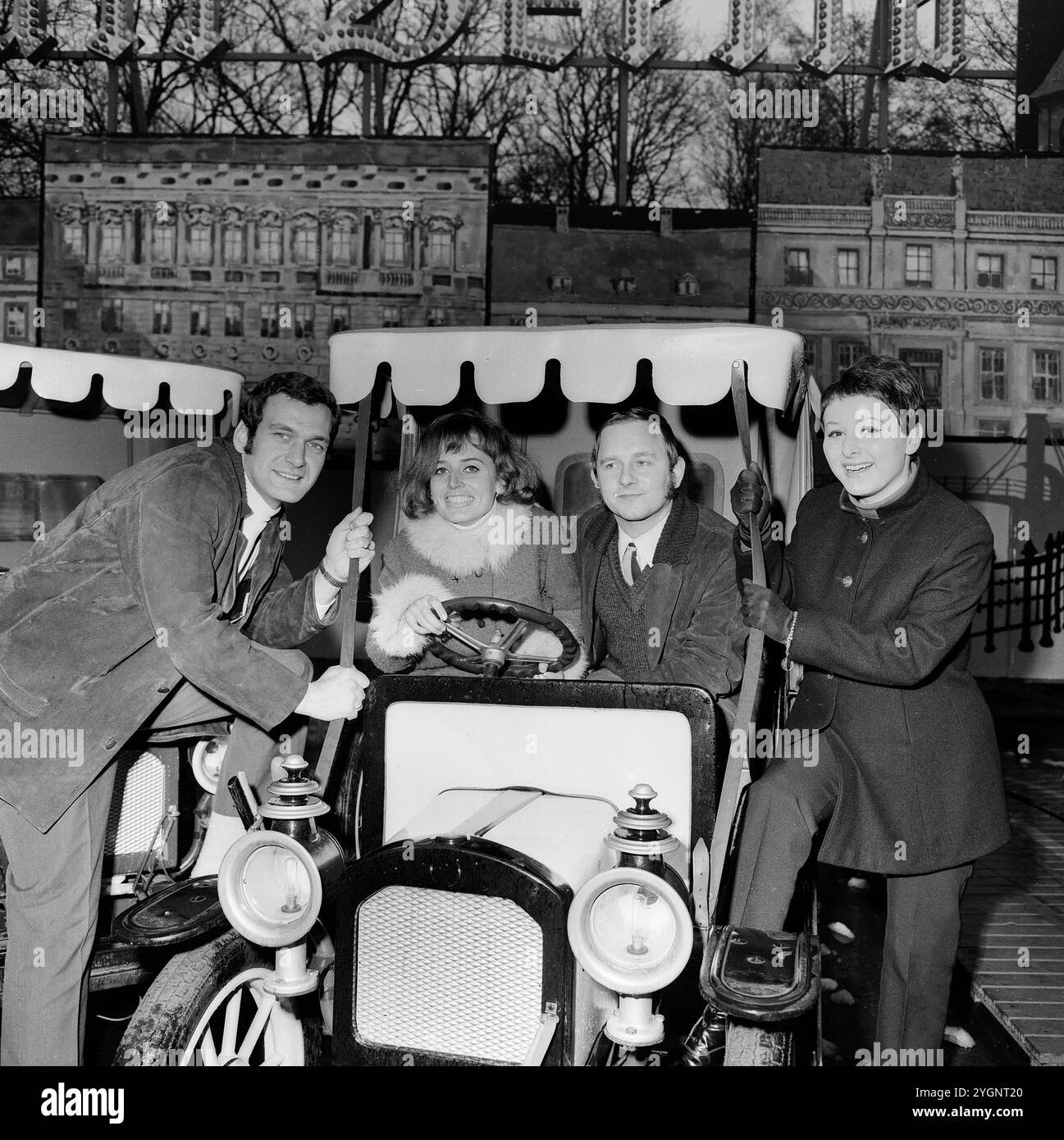 Mit dem Gesangsquartett "Die Collins" auf dem Weihnachtsmarkt in Ost ...