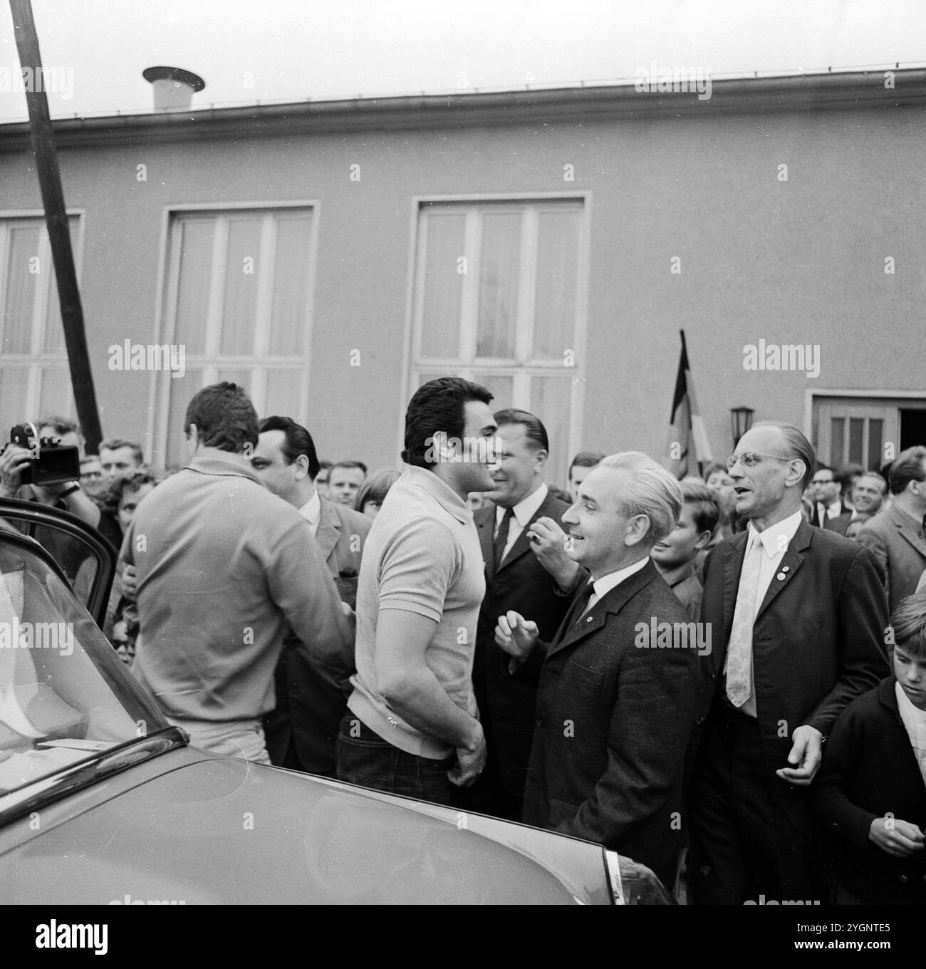 Anläßlich der Sommerfilmtage besucht Winnetou-Darsteller Gojko Mitic ...