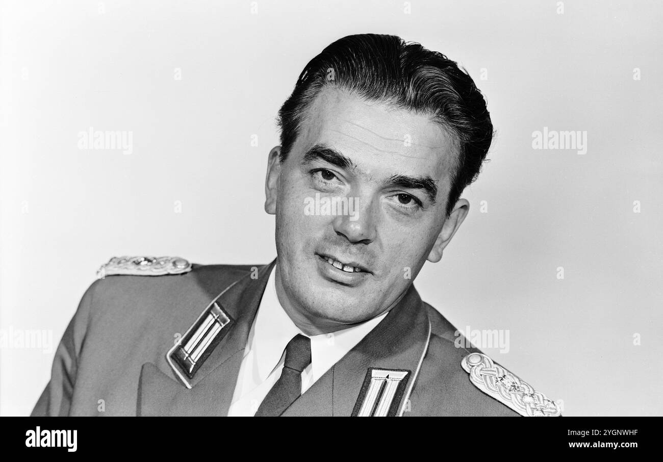 Militarmusiker hi-res stock photography and images - Alamy