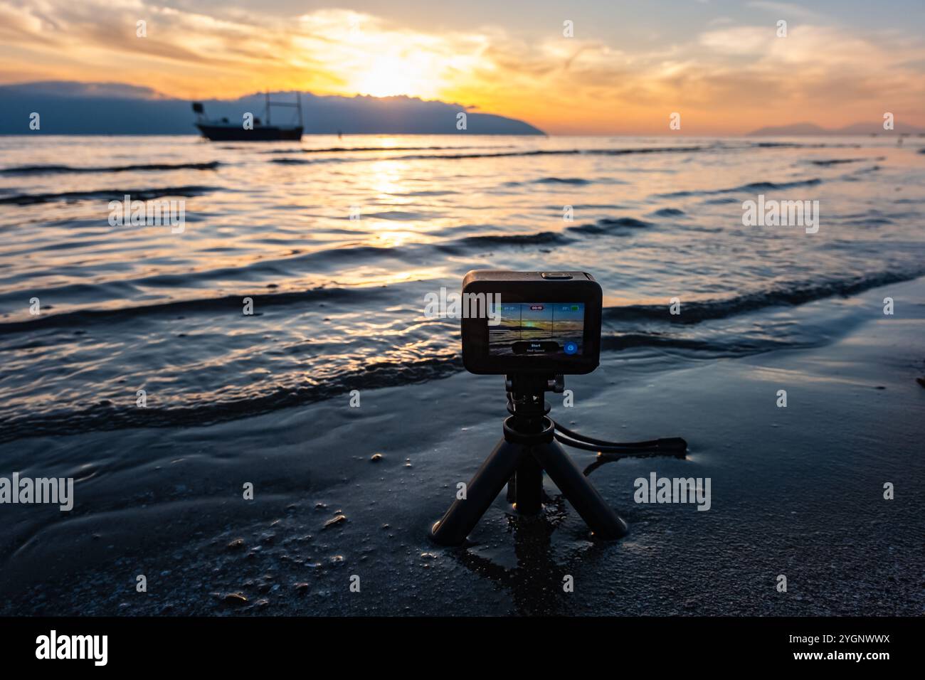Timelapse video beach hi-res stock photography and images - Alamy