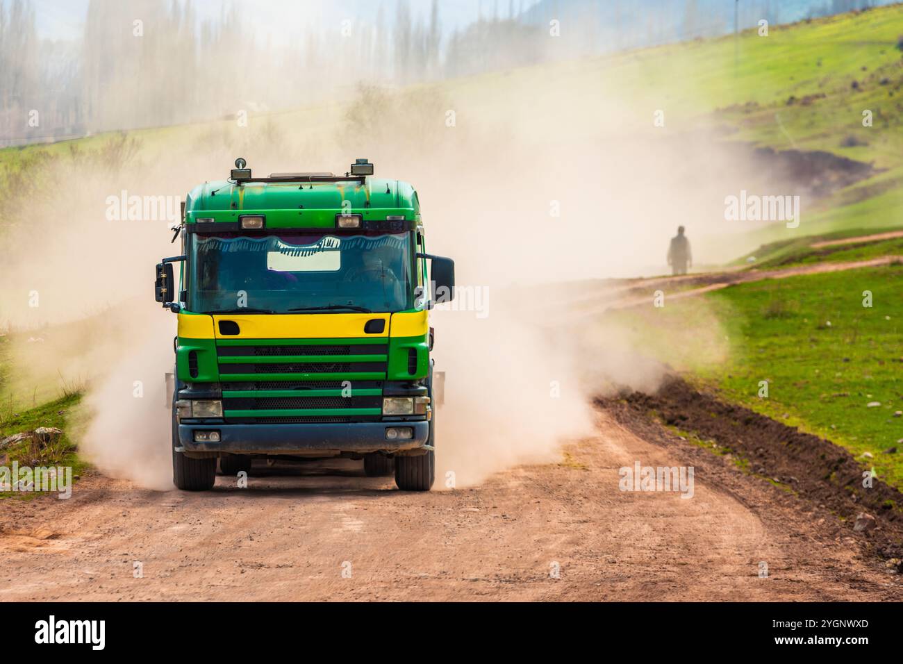 Dust trail from truck hi-res stock photography and images - Alamy