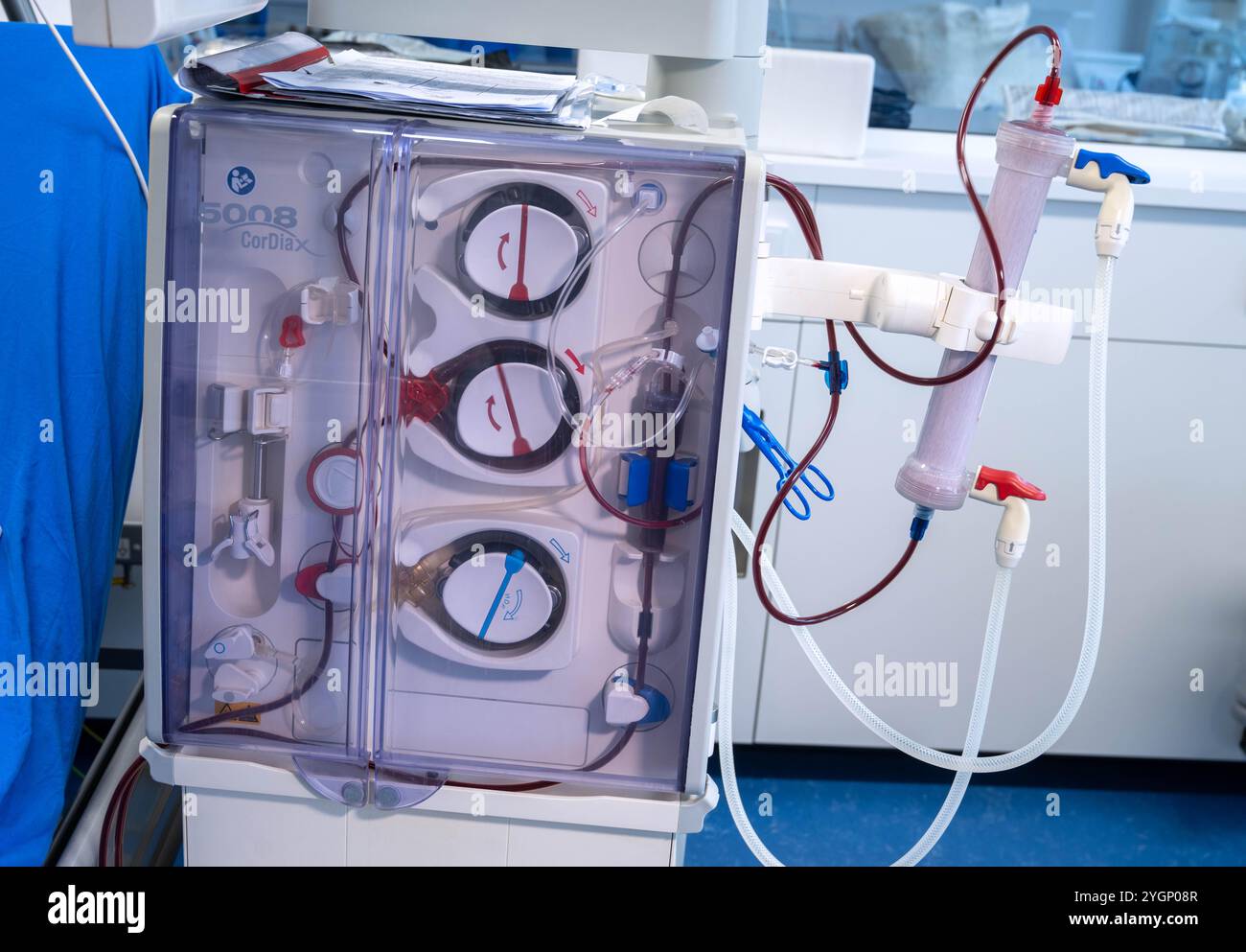 Greifswald, Germany. 08th Nov, 2024. A dialysis machine at a dialysis ...