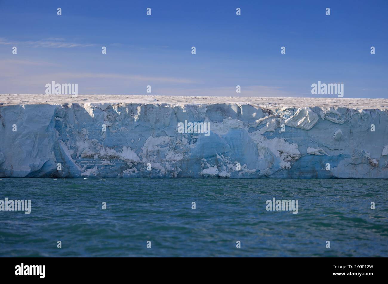 Ice cap arctic melting polar bear hi-res stock photography and images ...