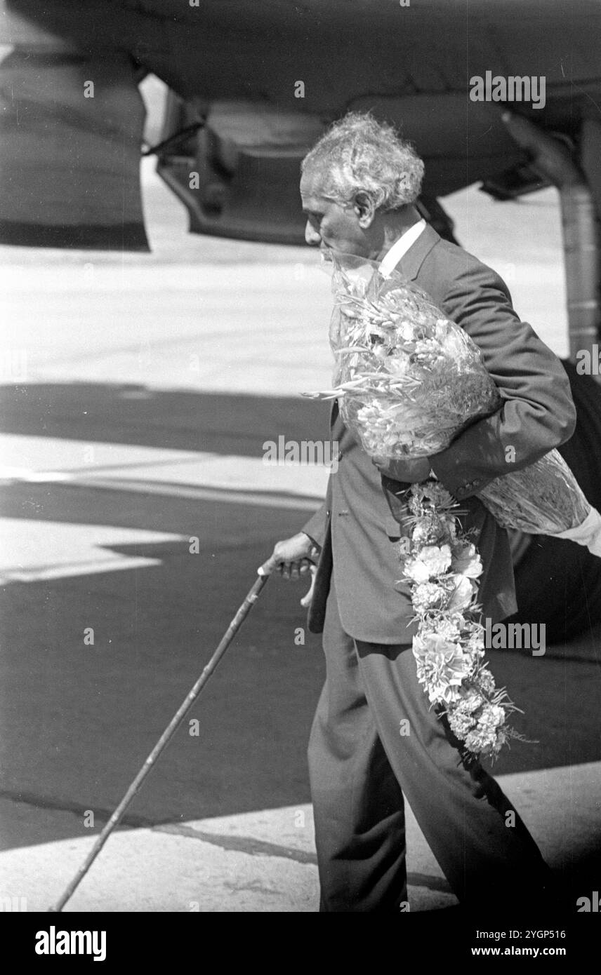 Conference of non aligned states 1961 hi-res stock photography and ...